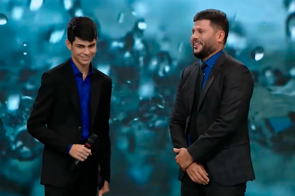 Zaur Kamalın oğlu canlı yayıma gəlib onu təbrik etdi - VİDEO | Baku.ws ...