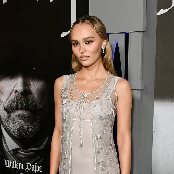 Conni Deppin model qızı geyimi ilə müzakirələrə səbəb olub | Baku.ws ...