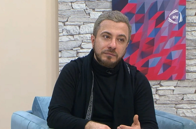 Ramal İsrafilov: "Atam dünyasını dəyişərkən başının üstündə mahnı ...