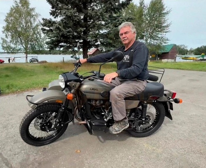 Putin gifted a new motorcycle to an American biker from Alaska | Baku ...