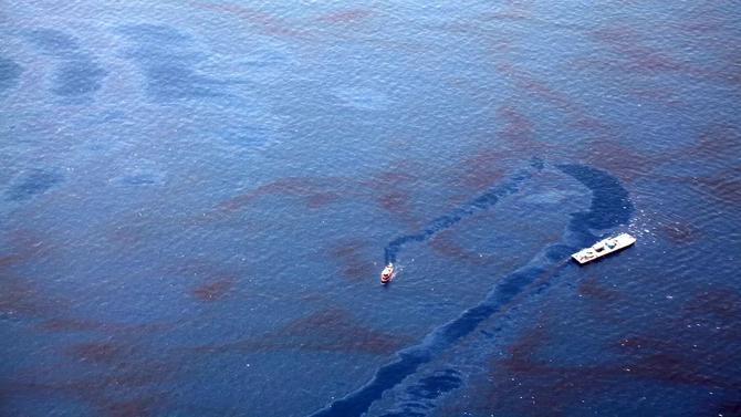 The cause of oil pollution on the Dyubendi coastline has been ...